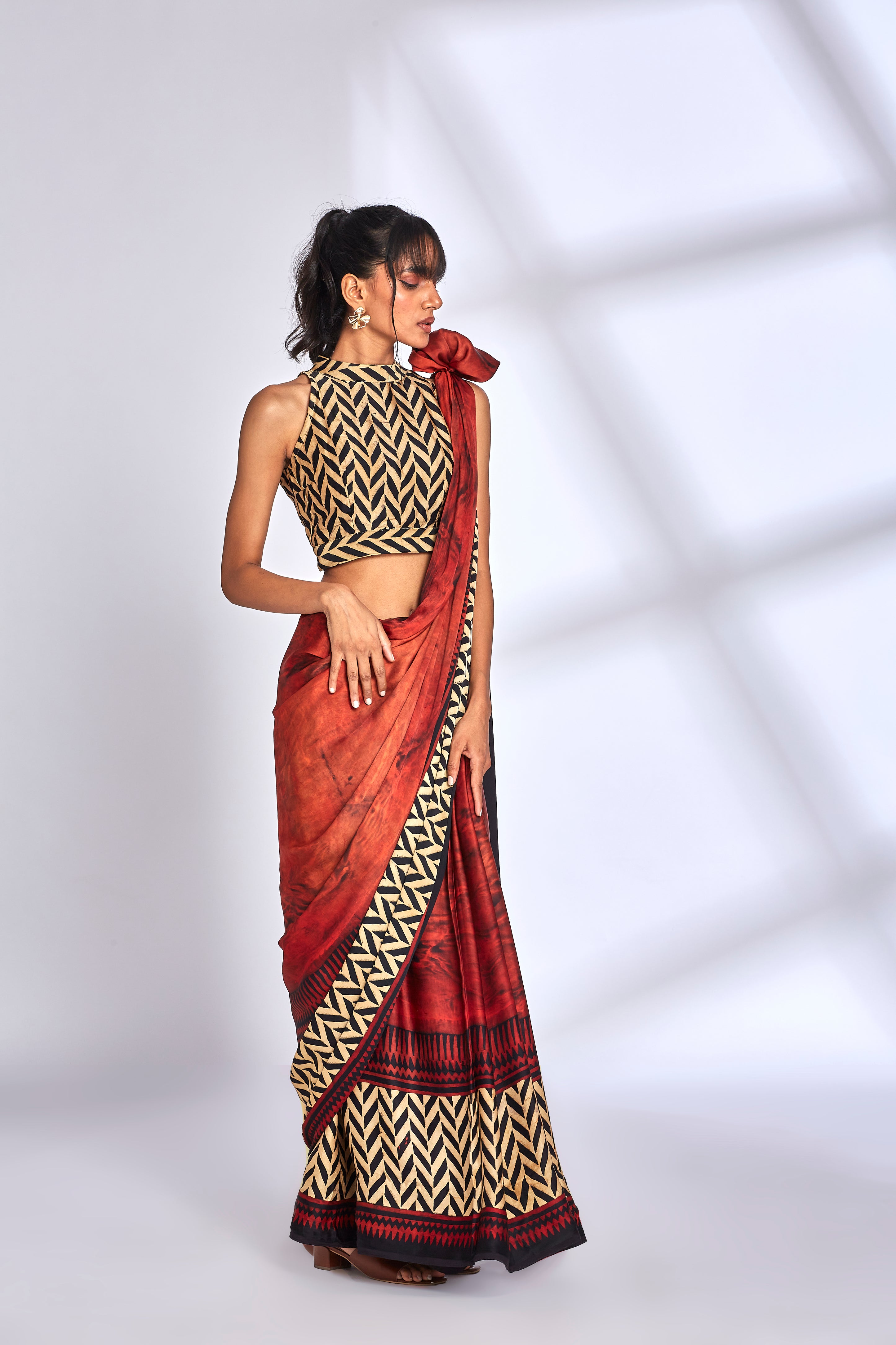Noor Saree – Hasttvam